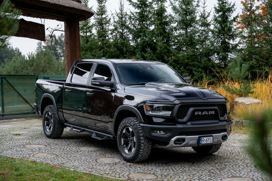Dodge RAM 5.7L HEMI Crew Cab Rebel getruck.eu 2022r 7 353km